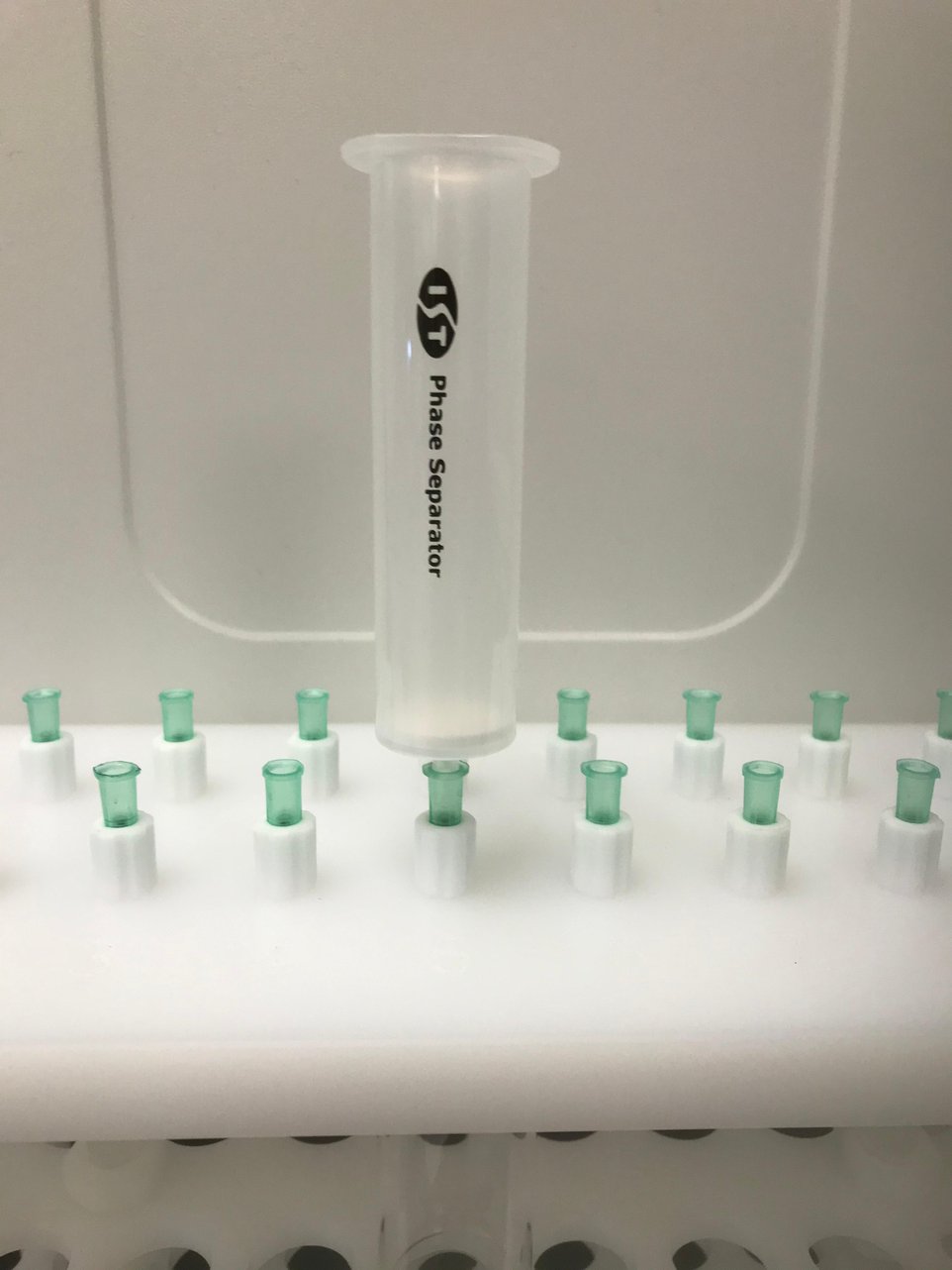 How best to extract reaction products from high boiling solvents | Biotage